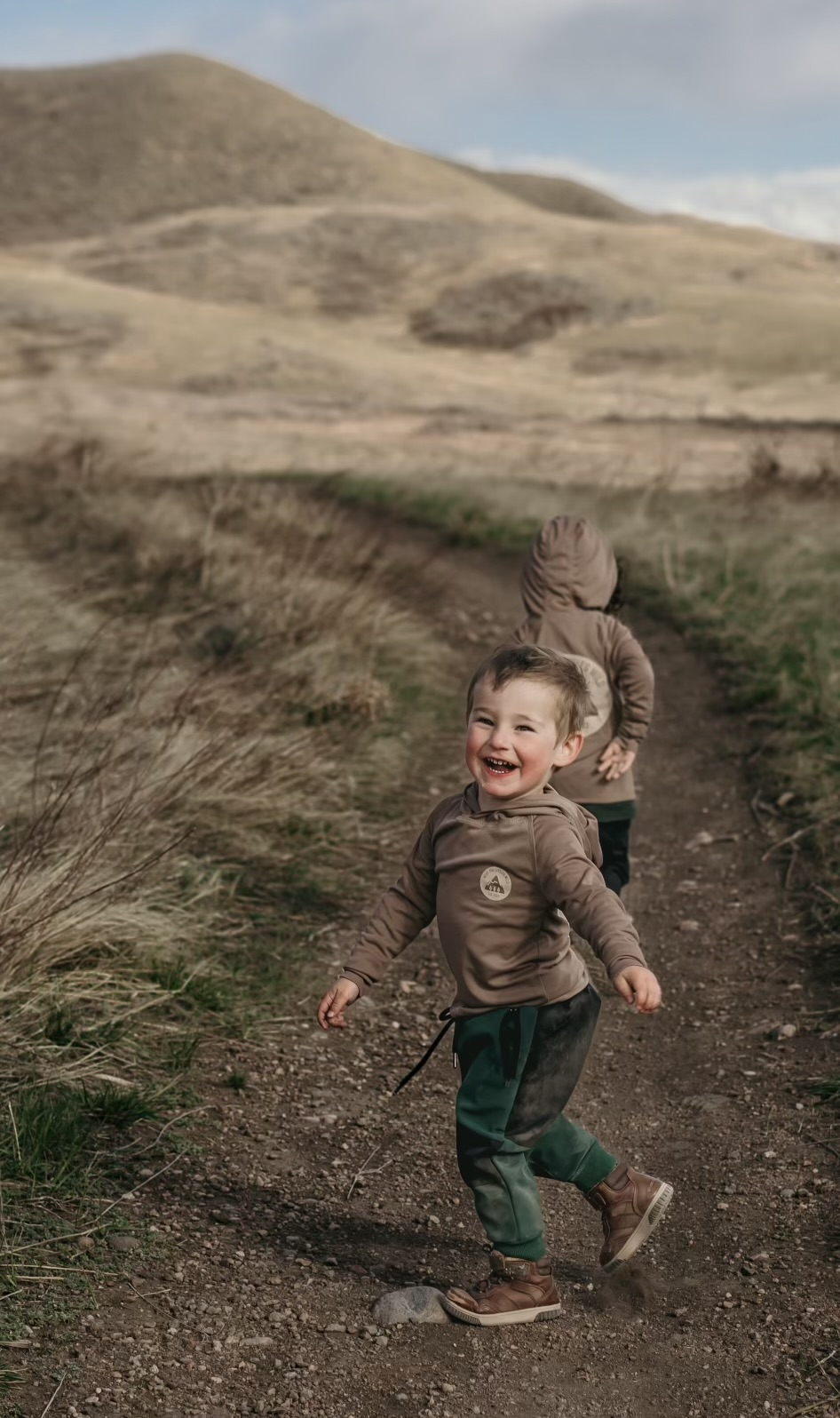 Let’s go hiking – Keep the Littles Wild